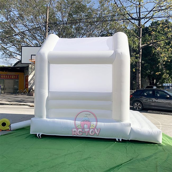 Inflatable white bouncing house for sale - Ruichen Inflatables